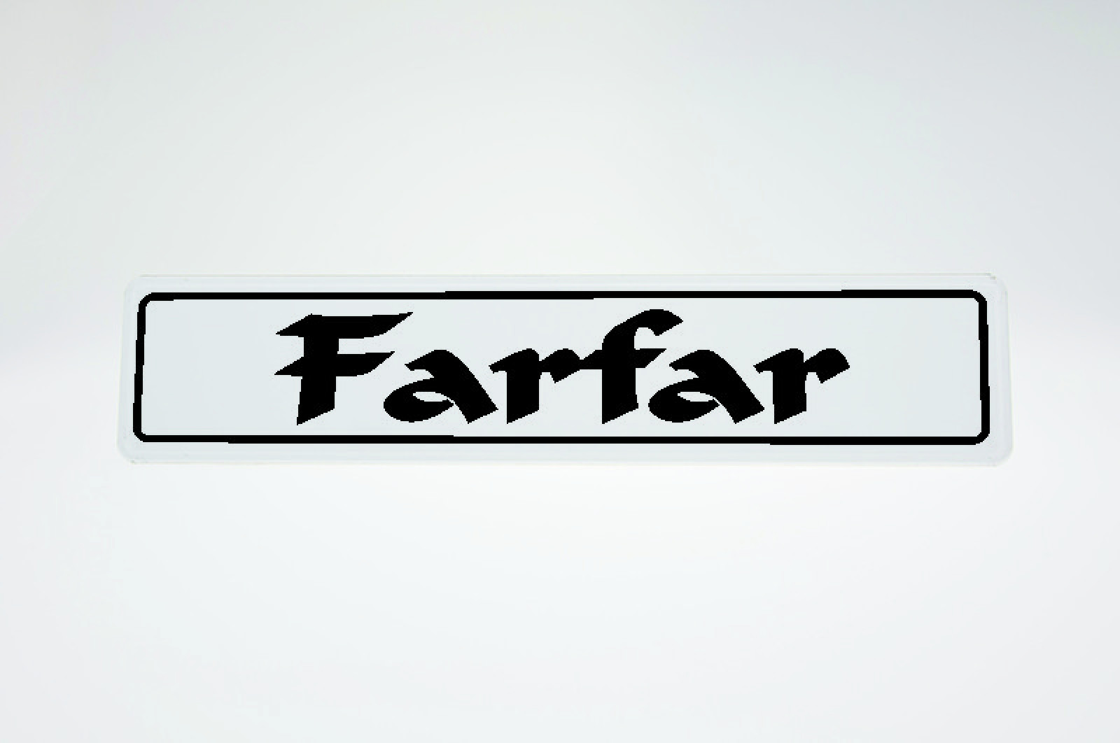 Hvidt metal navneskilt